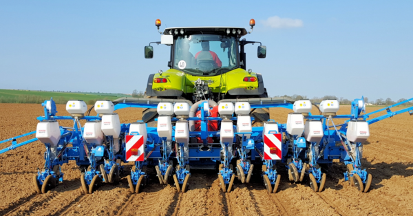 Avis Bineuse maïs 6 rangs avec fertiliseur grande capacité (980 litres ...